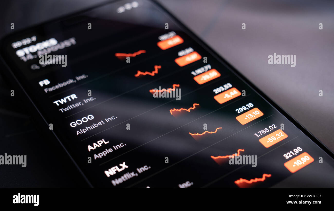 Work status hi-res stock photography and images - Alamy