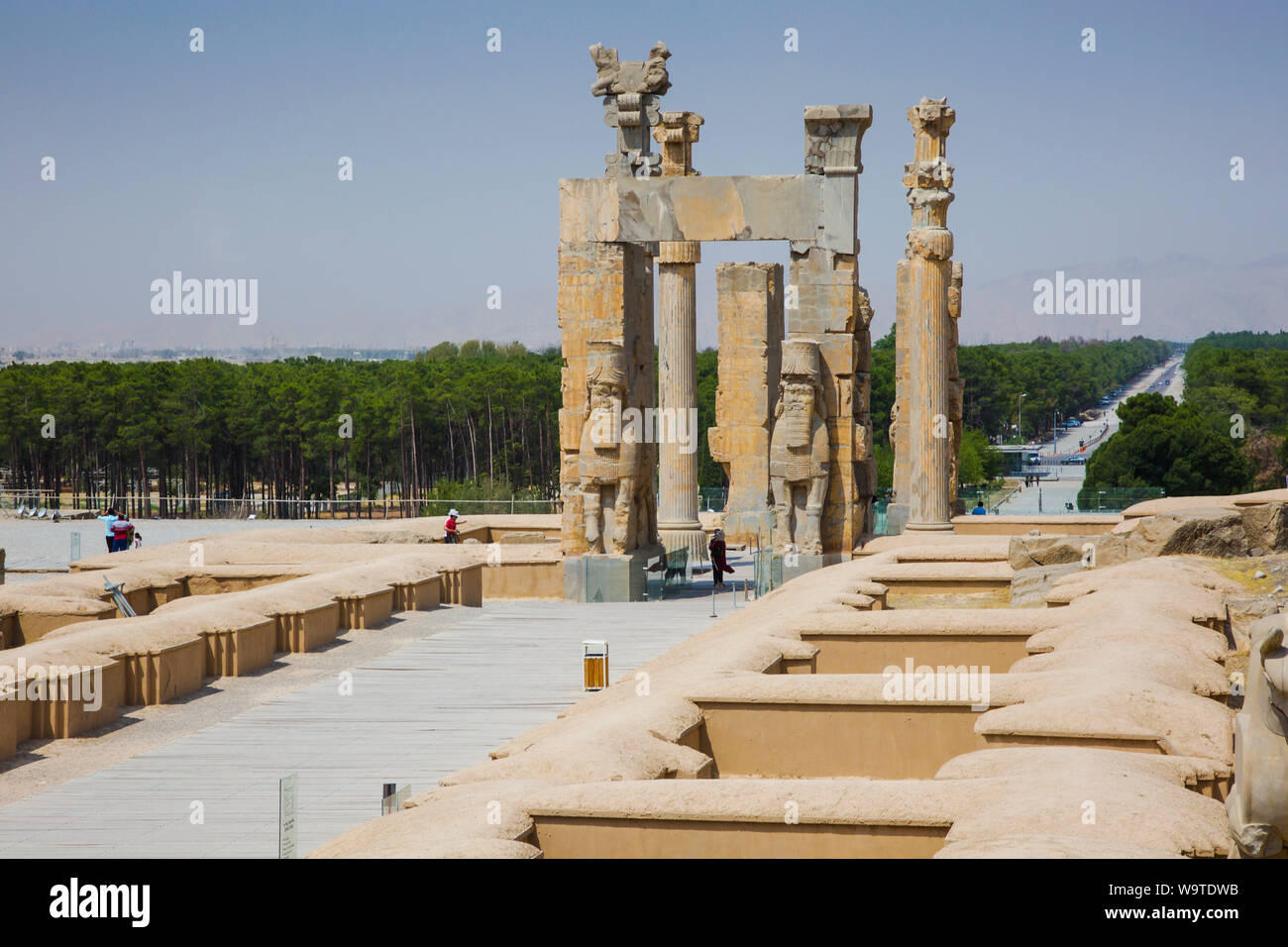 Gate of xerxes persepolis hi-res stock photography and images - Alamy
