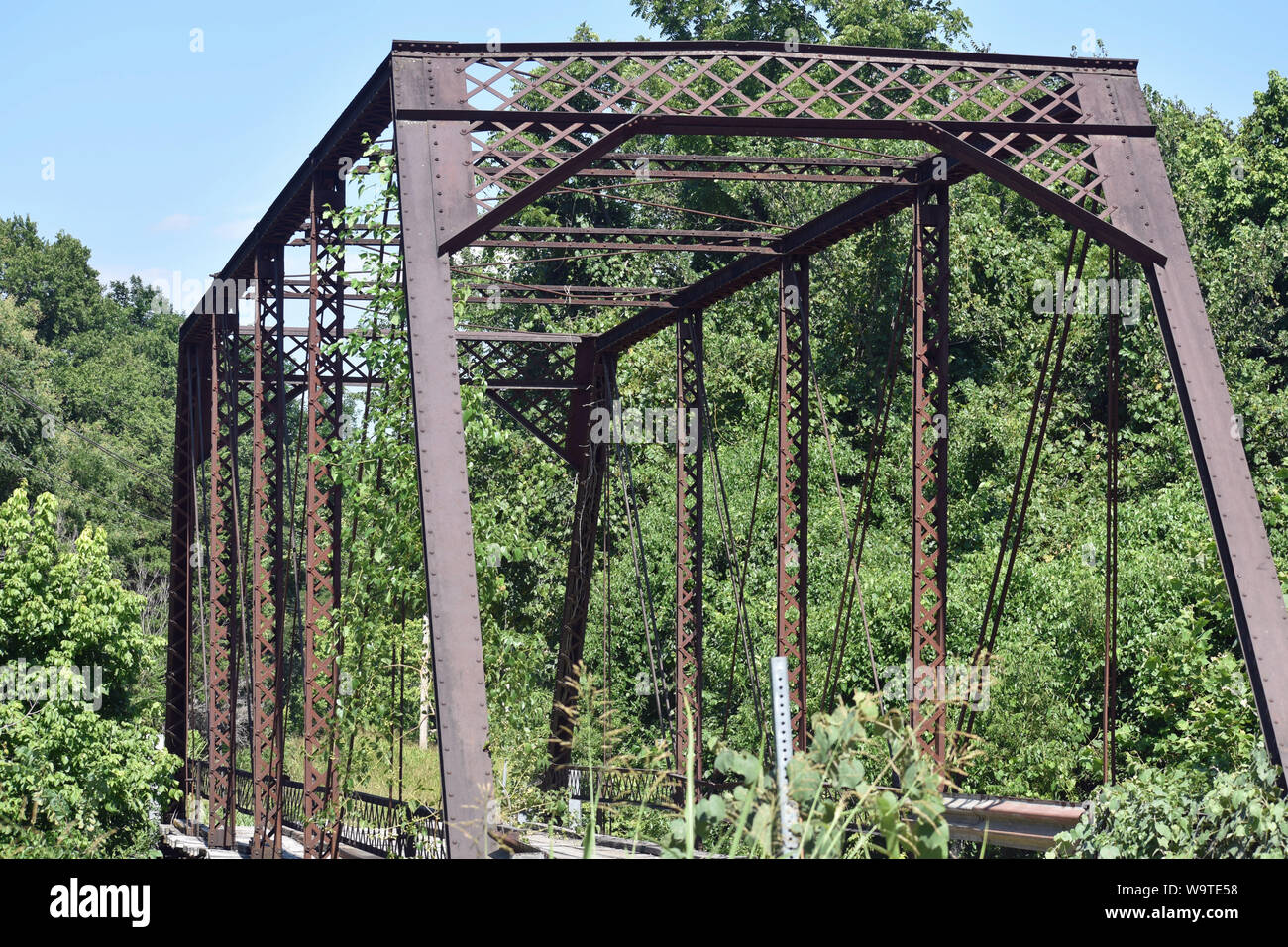 Old Steel Car Bridge Stock Photo - Alamy