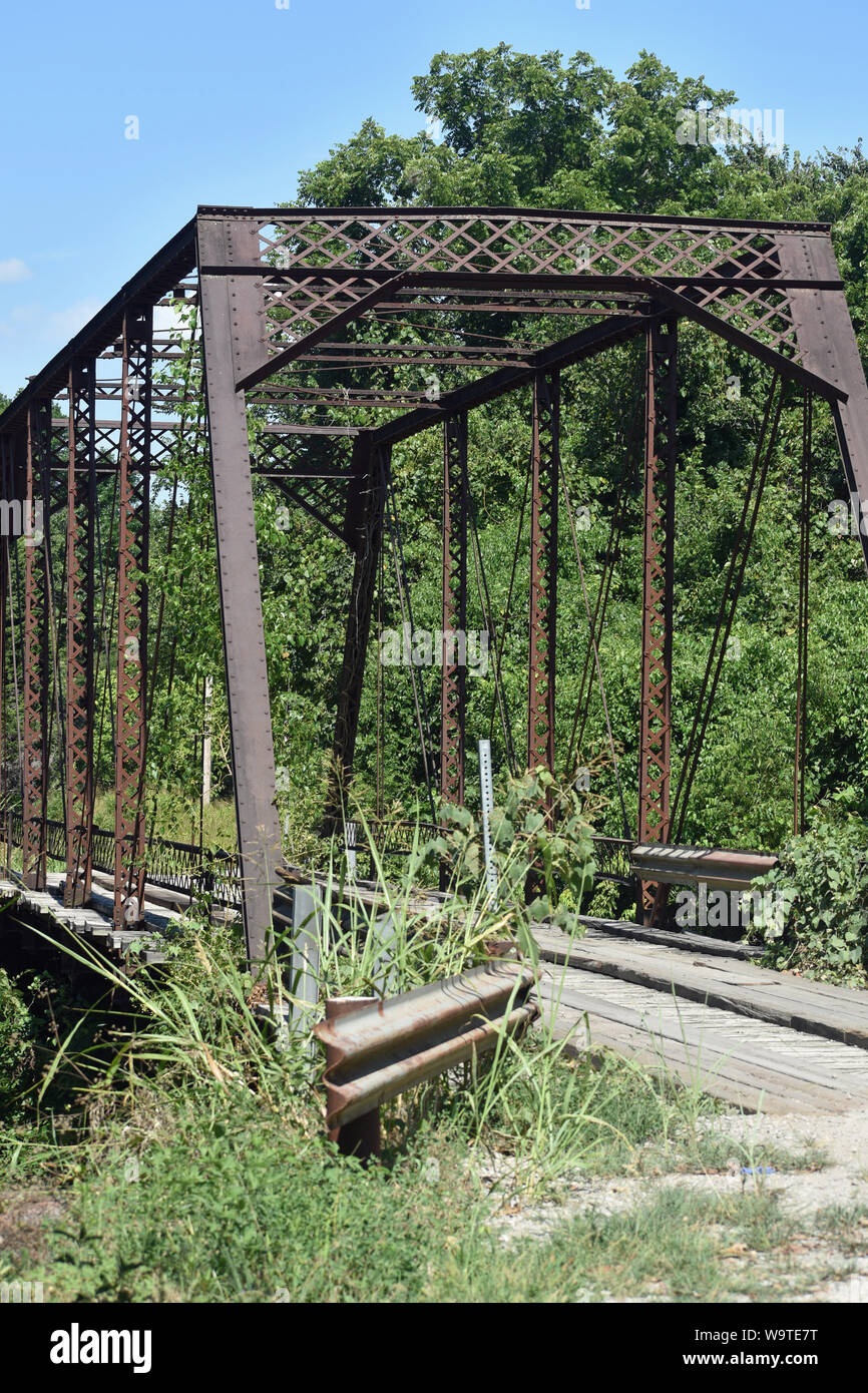 Old Steel Car Bridge Stock Photo - Alamy