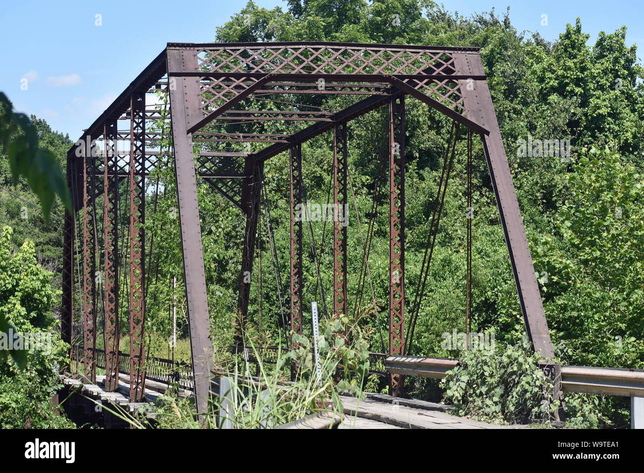 Old Steel Car Bridge Stock Photo - Alamy