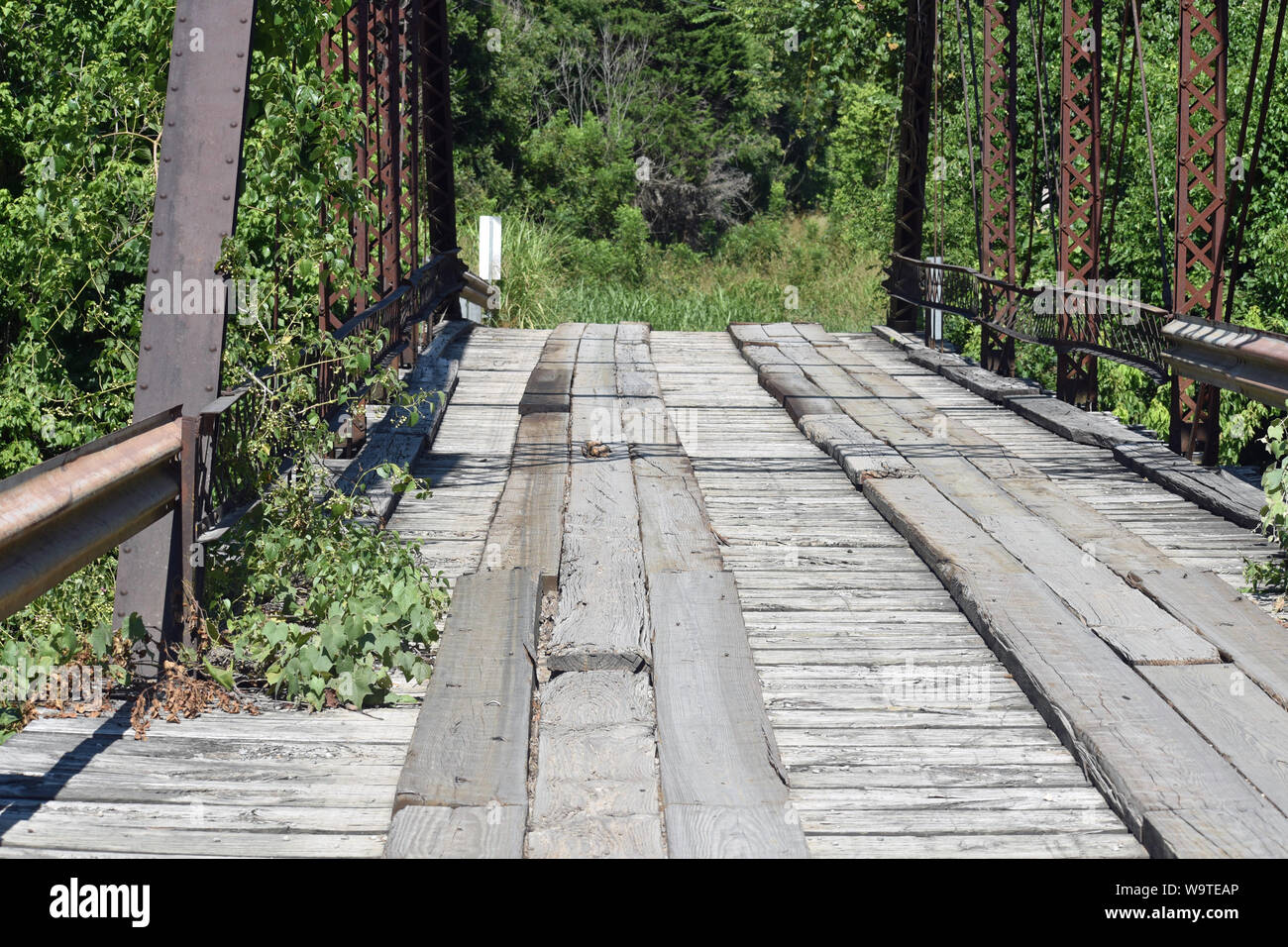 Old Steel Car Bridge Stock Photo - Alamy