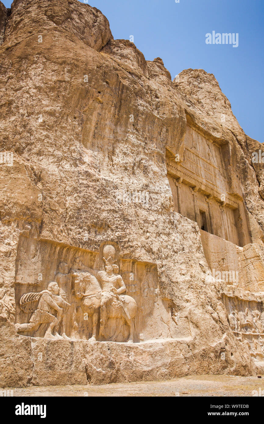 Tomb of darius i hi-res stock photography and images - Alamy