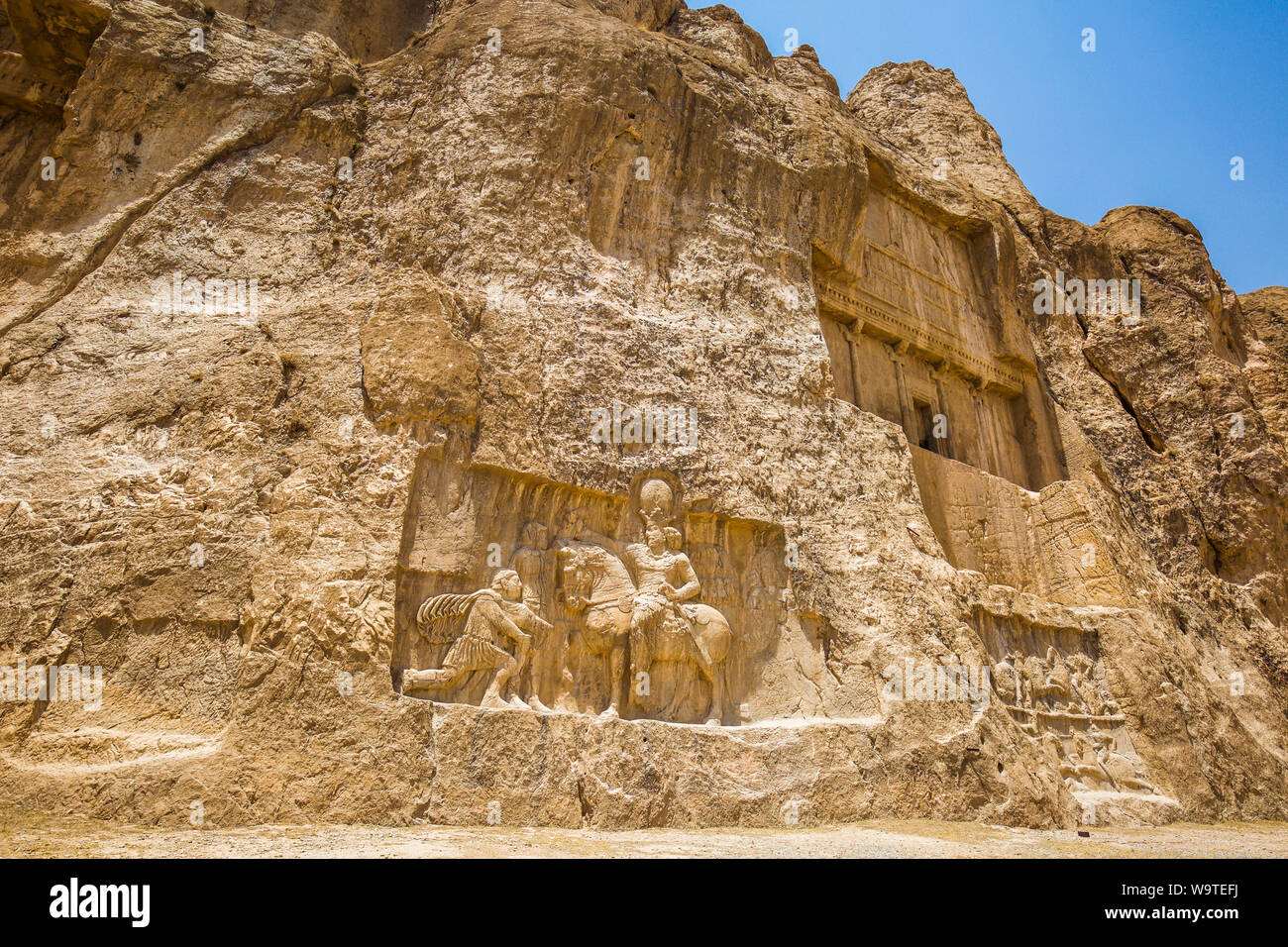 Tomb of darius i hi-res stock photography and images - Alamy