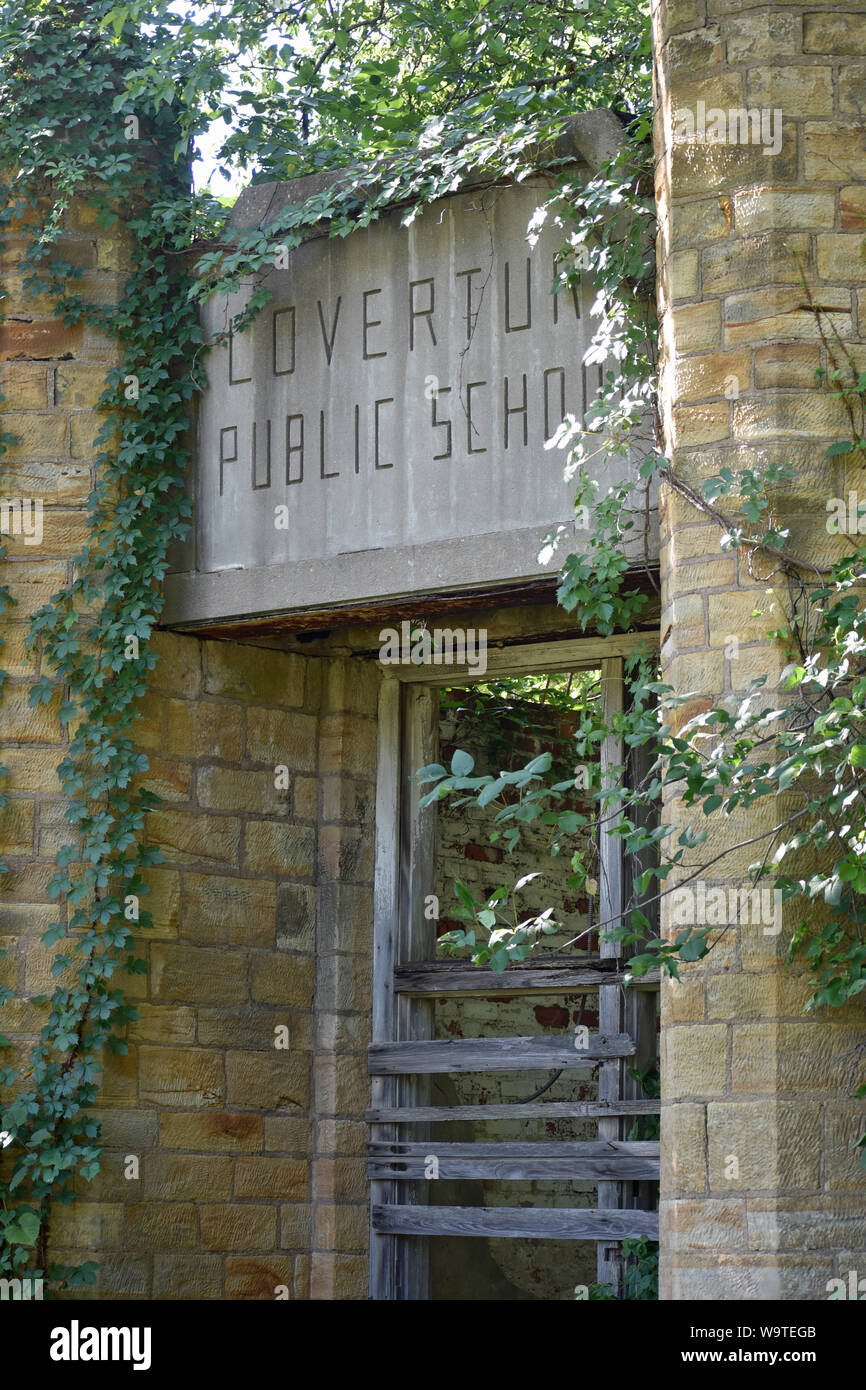 Abandoned Public School Building Stock Photo - Alamy