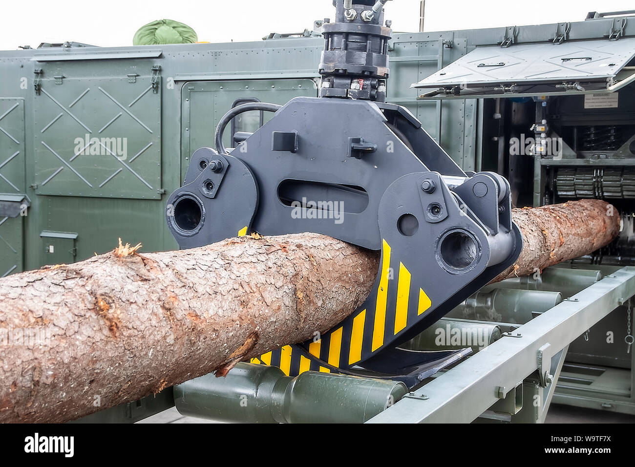 Hydraulic sawmill hi-res stock photography and images - Alamy