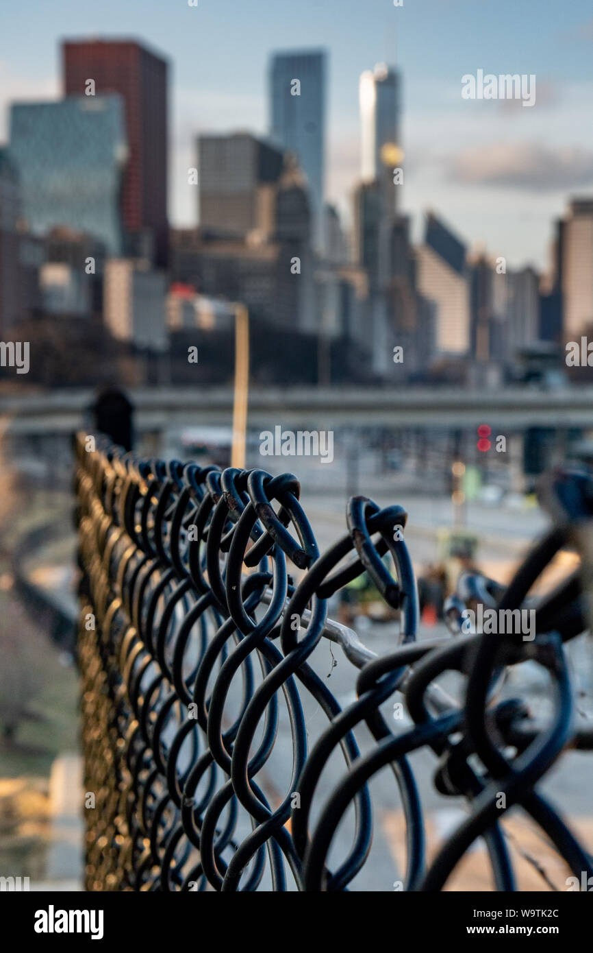 Chainmail fence hi-res stock photography and images - Alamy