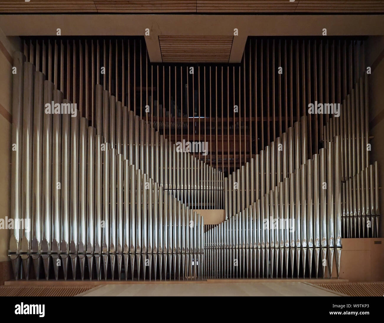 large church pipe organ keyboard music instrument Stock Photo - Alamy