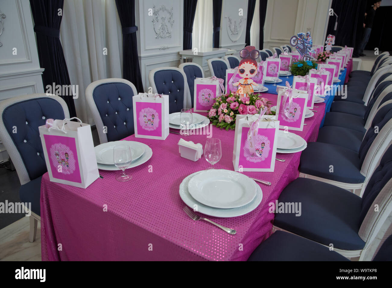 Lol surprise dolls toys hi-res stock photography and images - Alamy