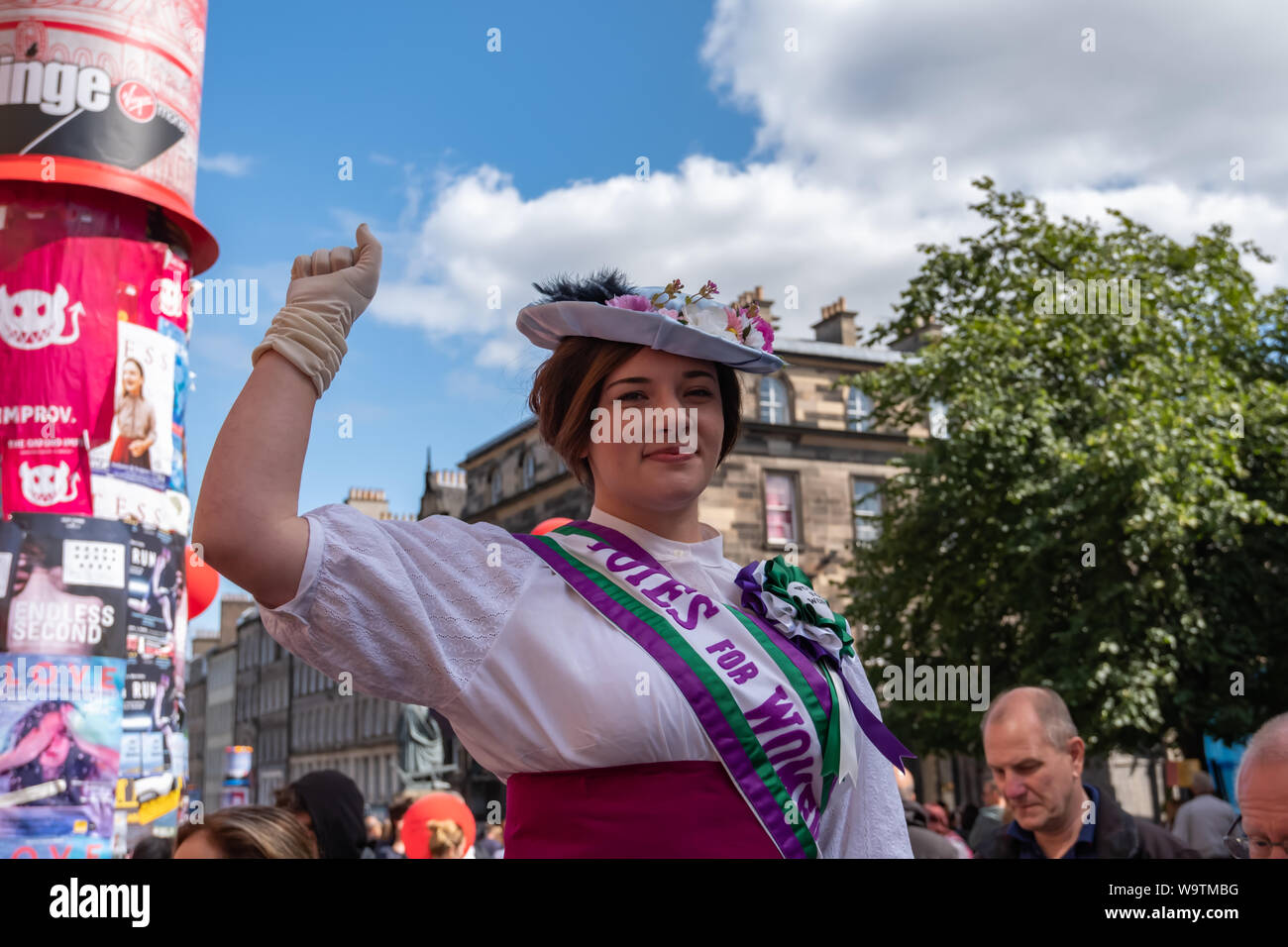 Edinburgh, Scotland, UK. 15th August, 2019. A performer on The Royal ...