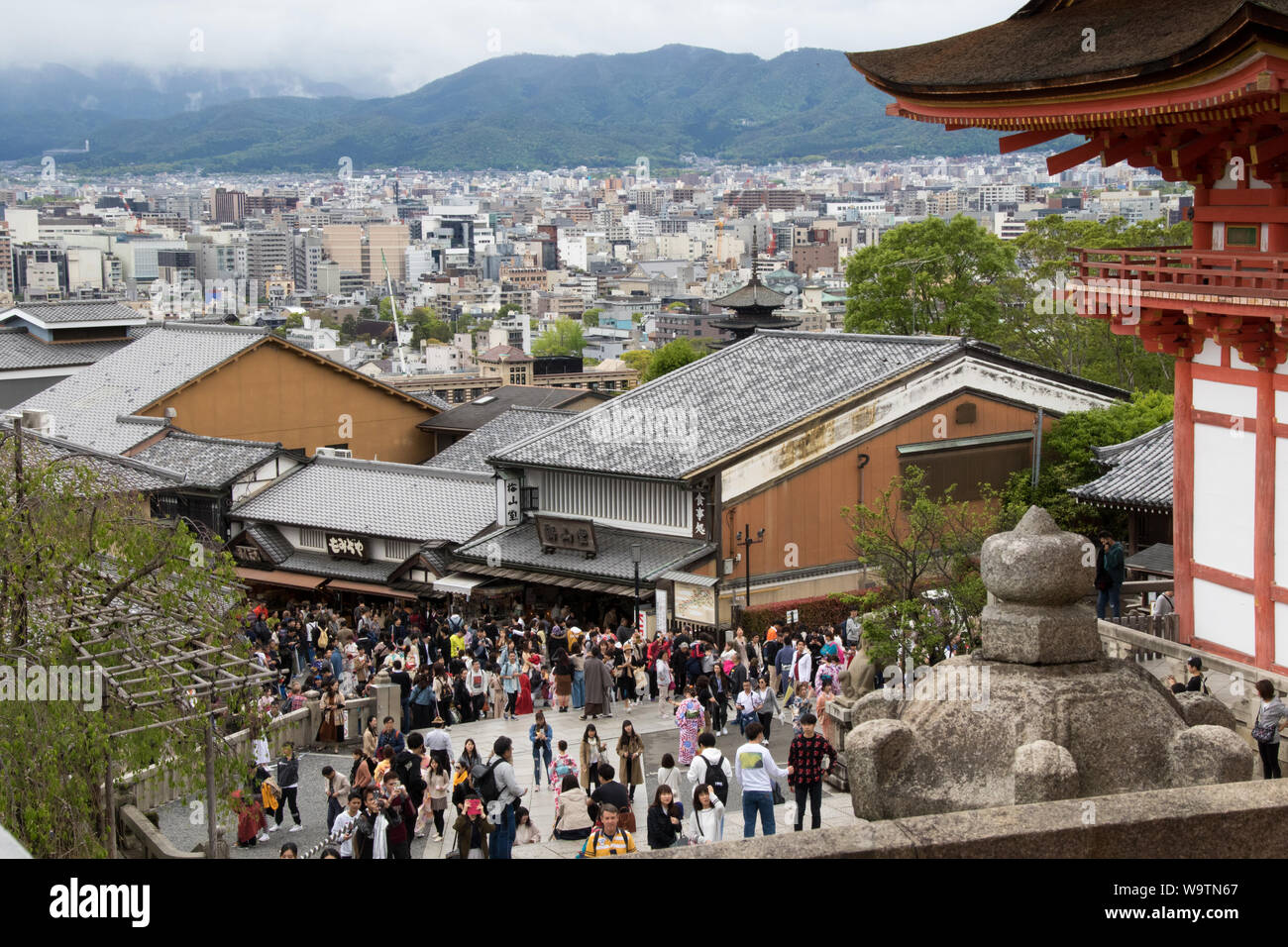 Kiyomizu district hi-res stock photography and images - Alamy