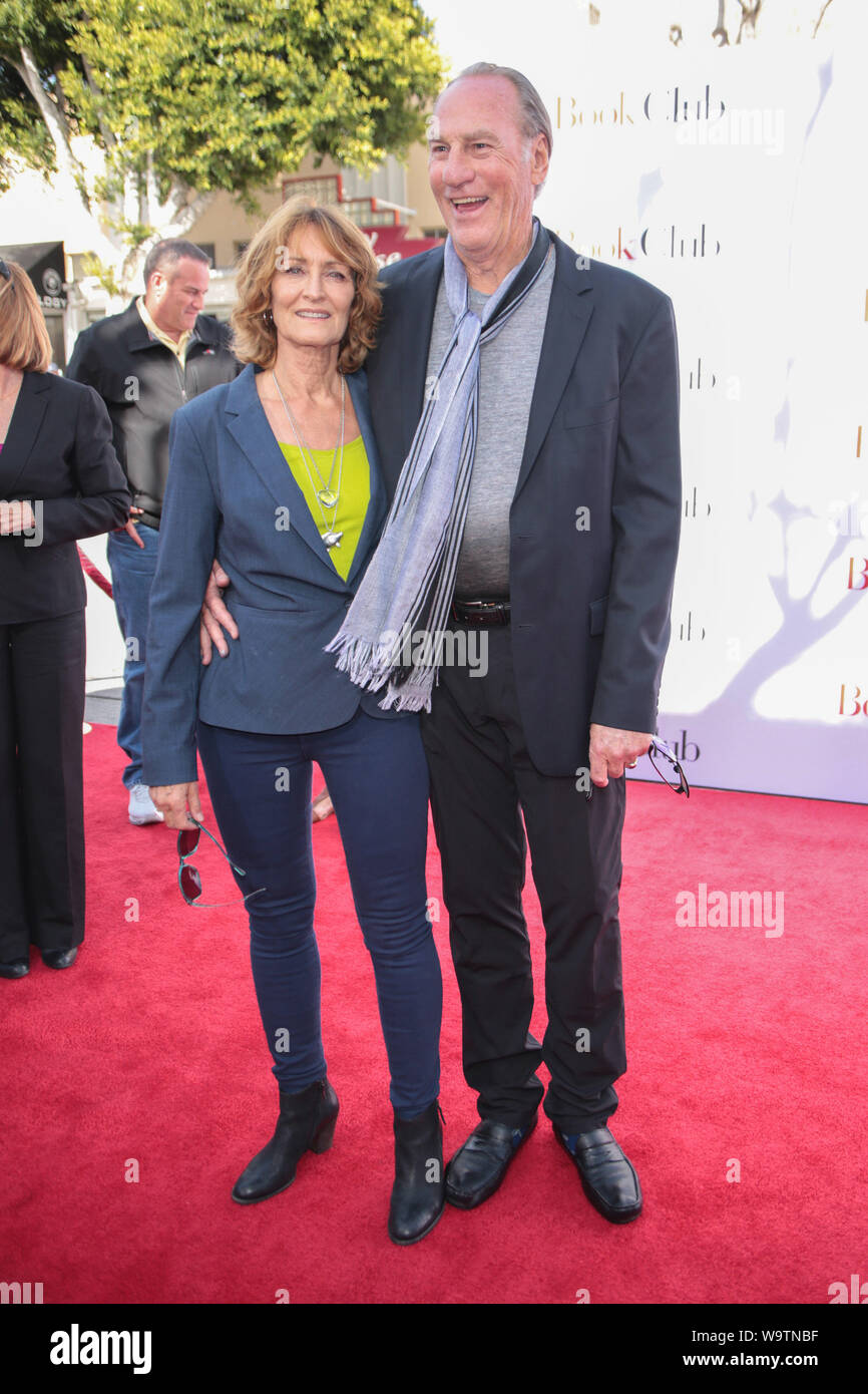 Doria cook nelson craig t nelson hi-res stock photography and images ...