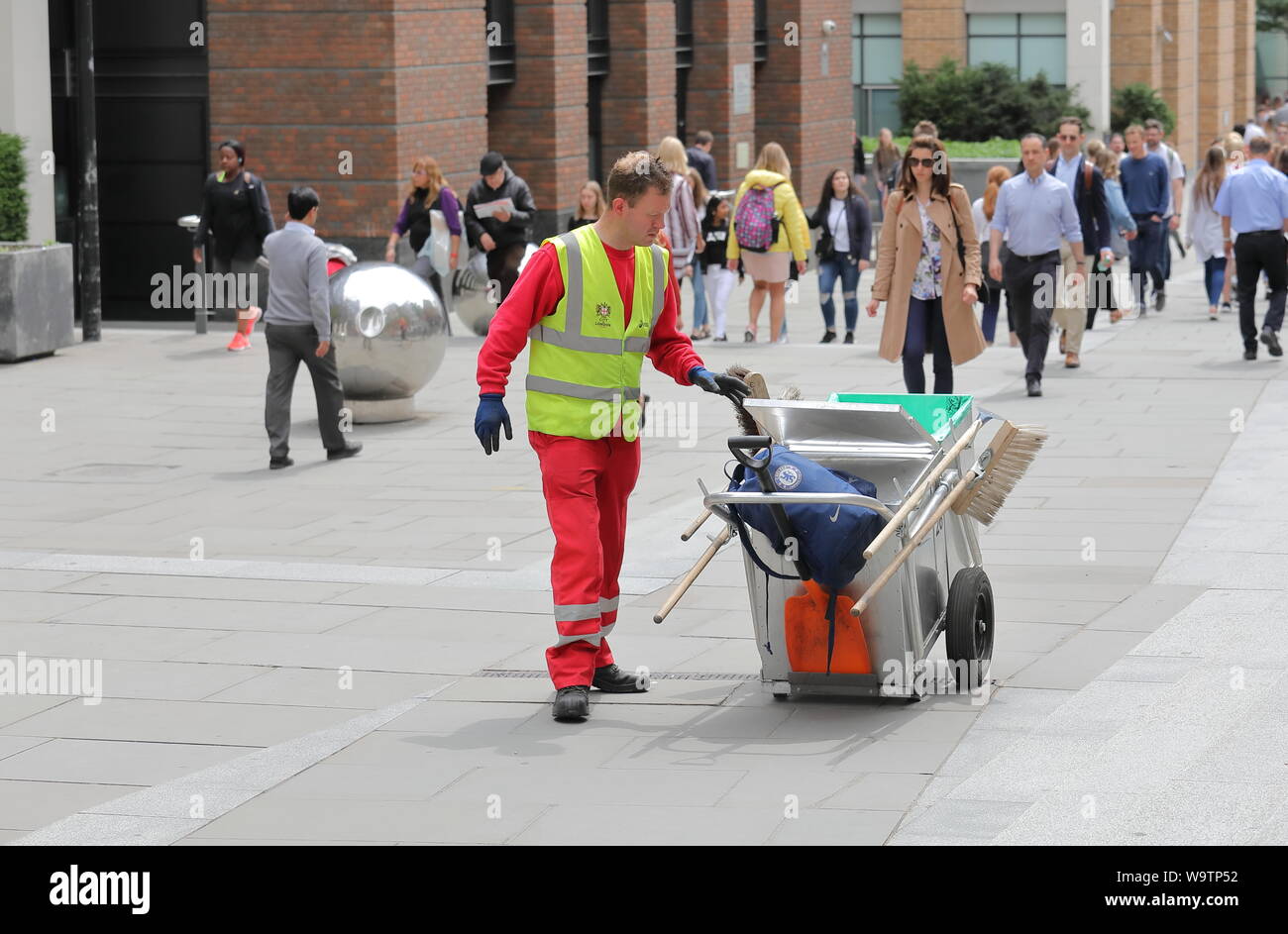 Street cleaning uk hi-res stock photography and images - Alamy