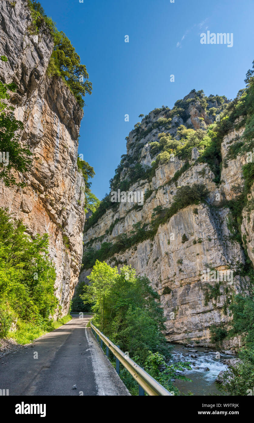 Anso valley hi-res stock photography and images - Alamy