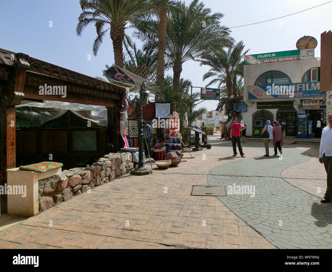 DAHAB, EGYPT - DECEMBER 25, 2017: The tourist street of resort ...