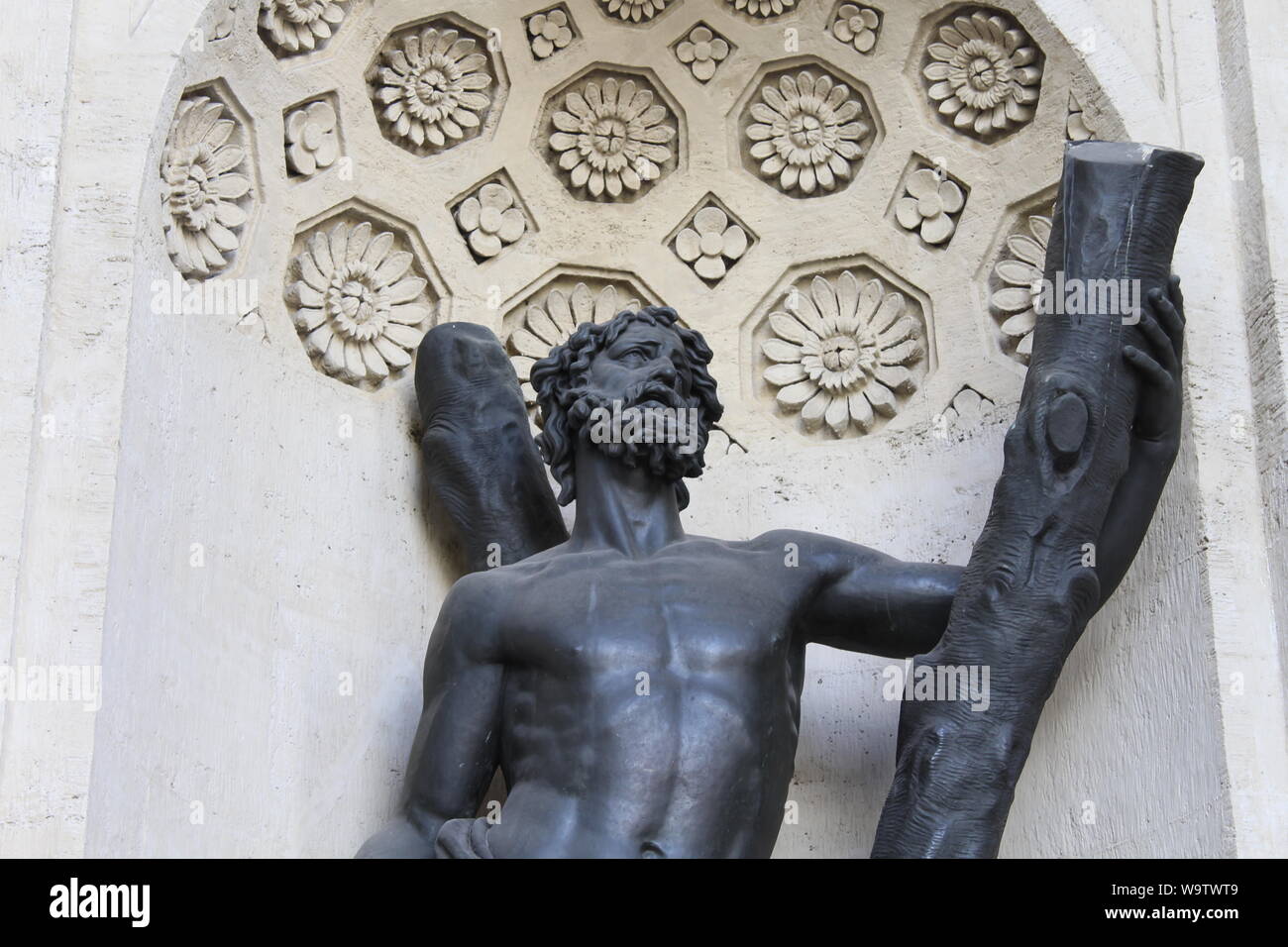 Zephyrus statue hi-res stock photography and images - Alamy