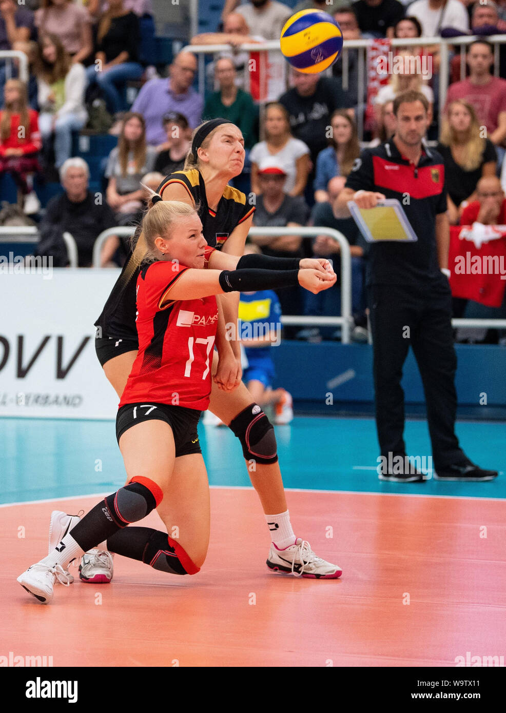 Anna pogany hi-res stock photography and images - Alamy