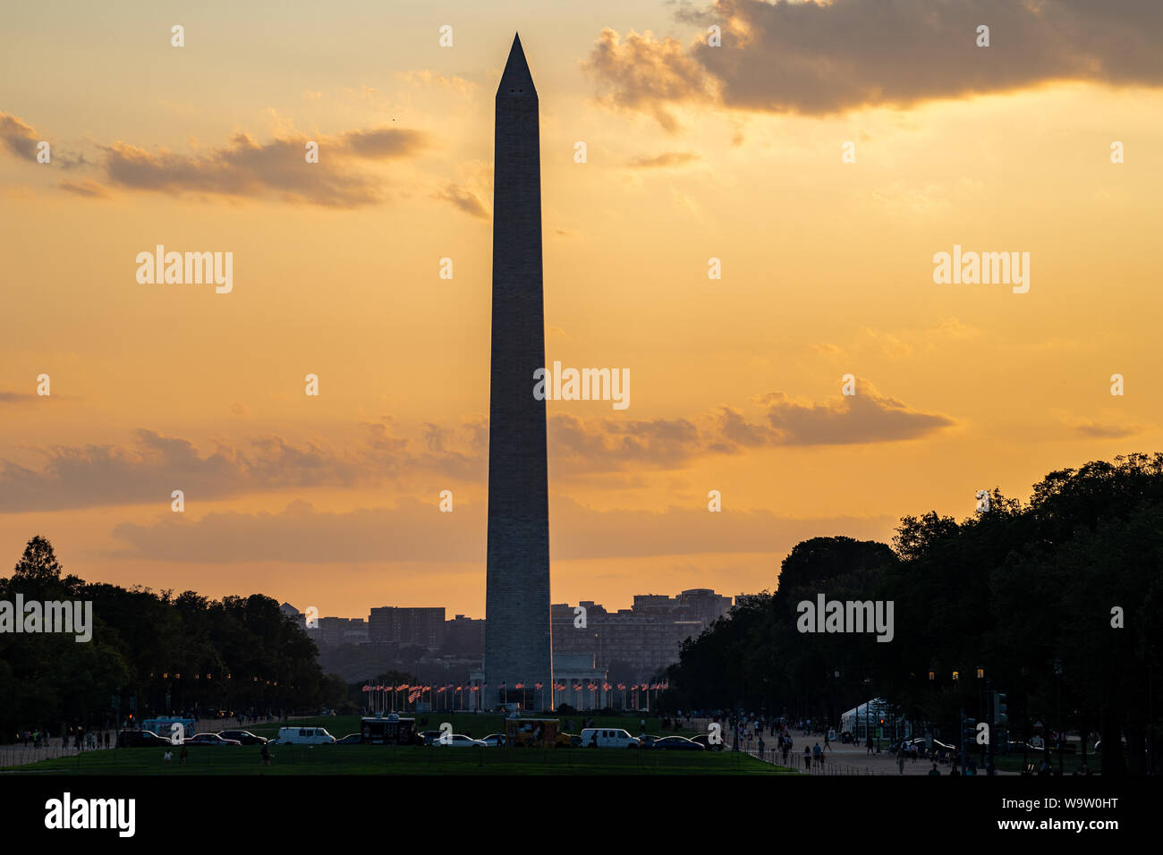 Colorful sunset view of the Washington Monument along the National Mall ...