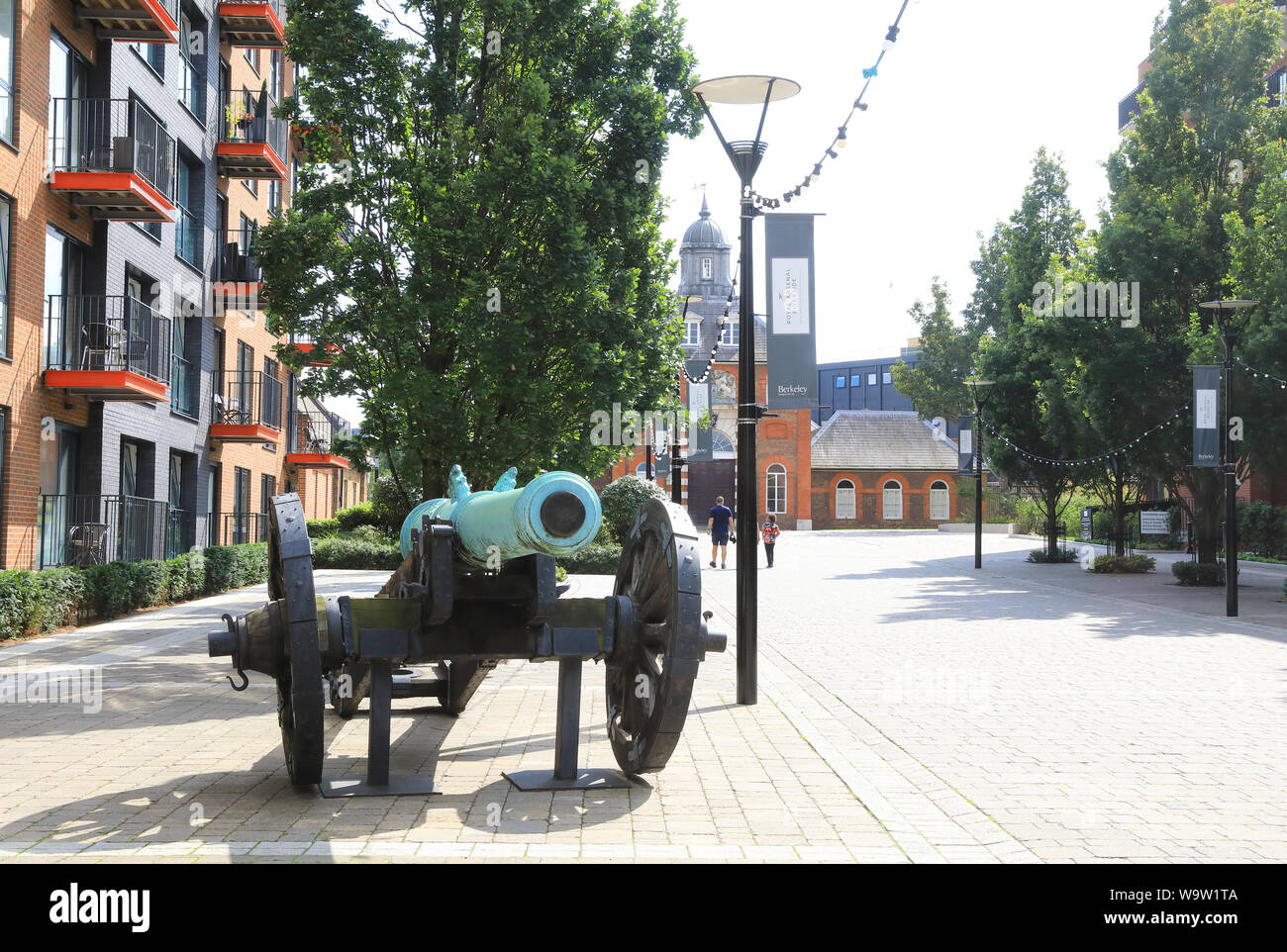 1 summer street hi-res stock photography and images - Alamy