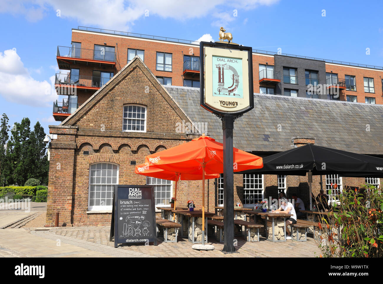 Dial arch woolwich hi-res stock photography and images - Alamy