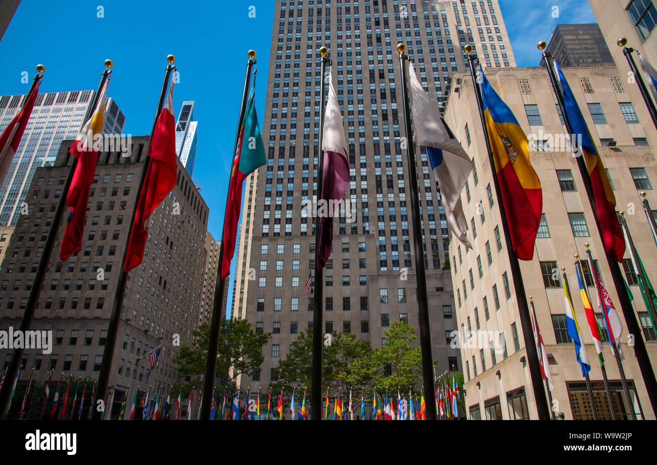 The Rockefeller Center with the Rockefeller plaza in the heart of ...