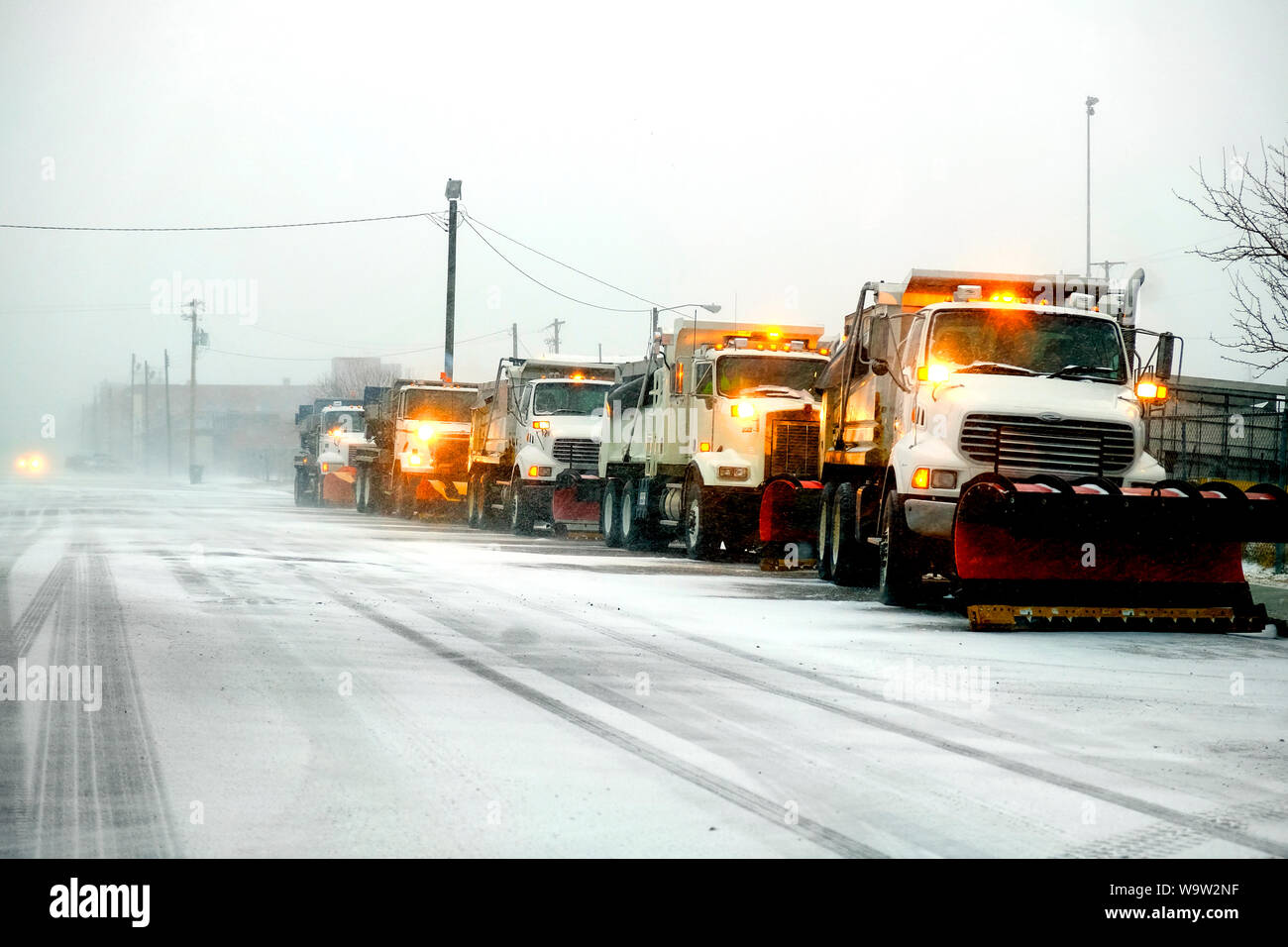 Preparing for storm hi-res stock photography and images - Alamy