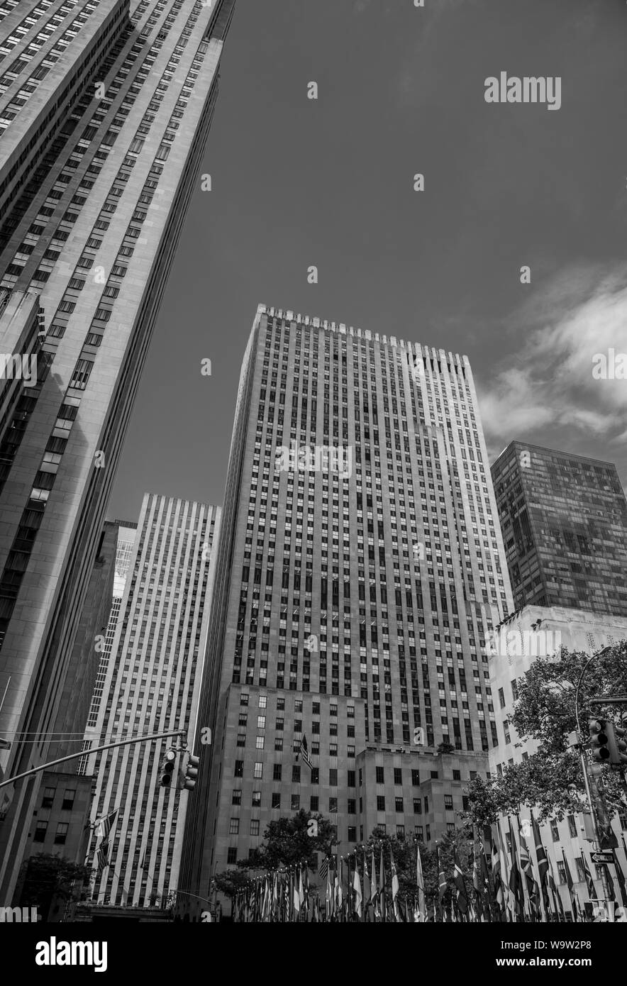 The Rockefeller Center with the Rockefeller plaza in the heart of ...