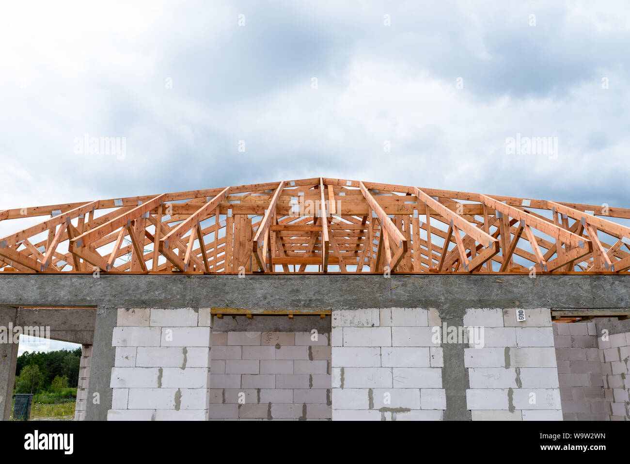 Roof batten and counter batten hi-res stock photography and images - Alamy