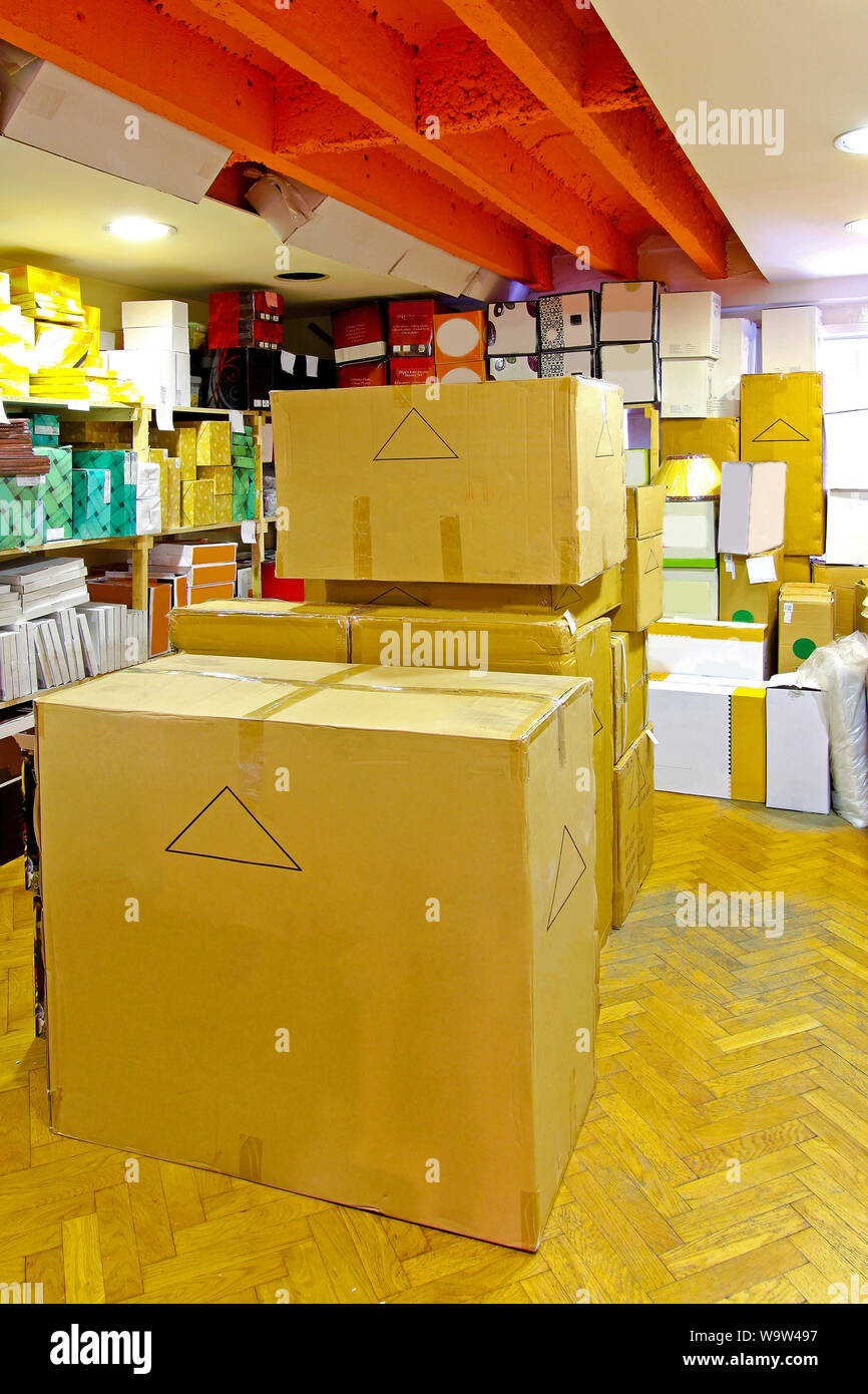 Full of cardboard boxes hi-res stock photography and images - Alamy