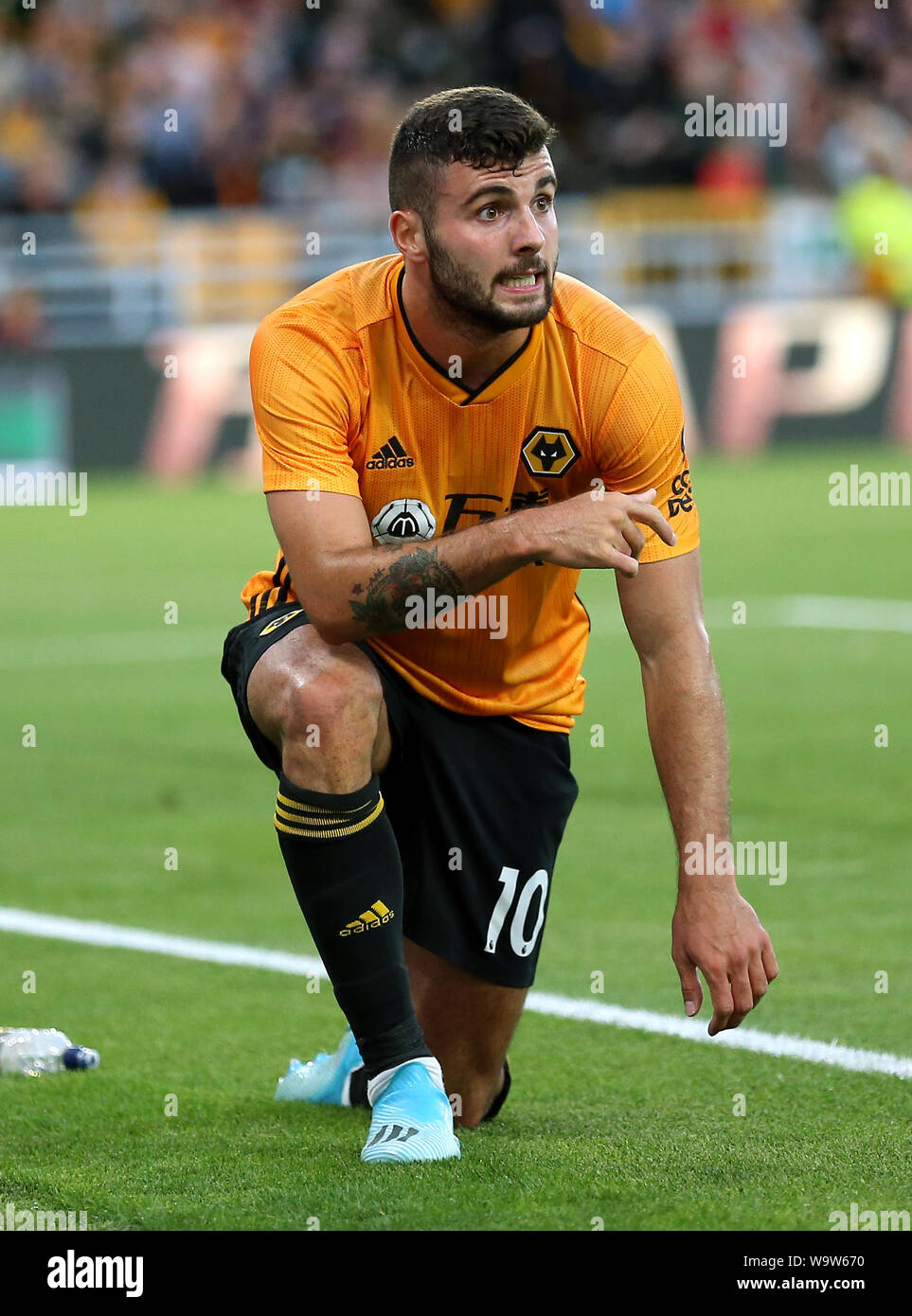 Patrick cutrone wolves hi-res stock photography and images - Alamy