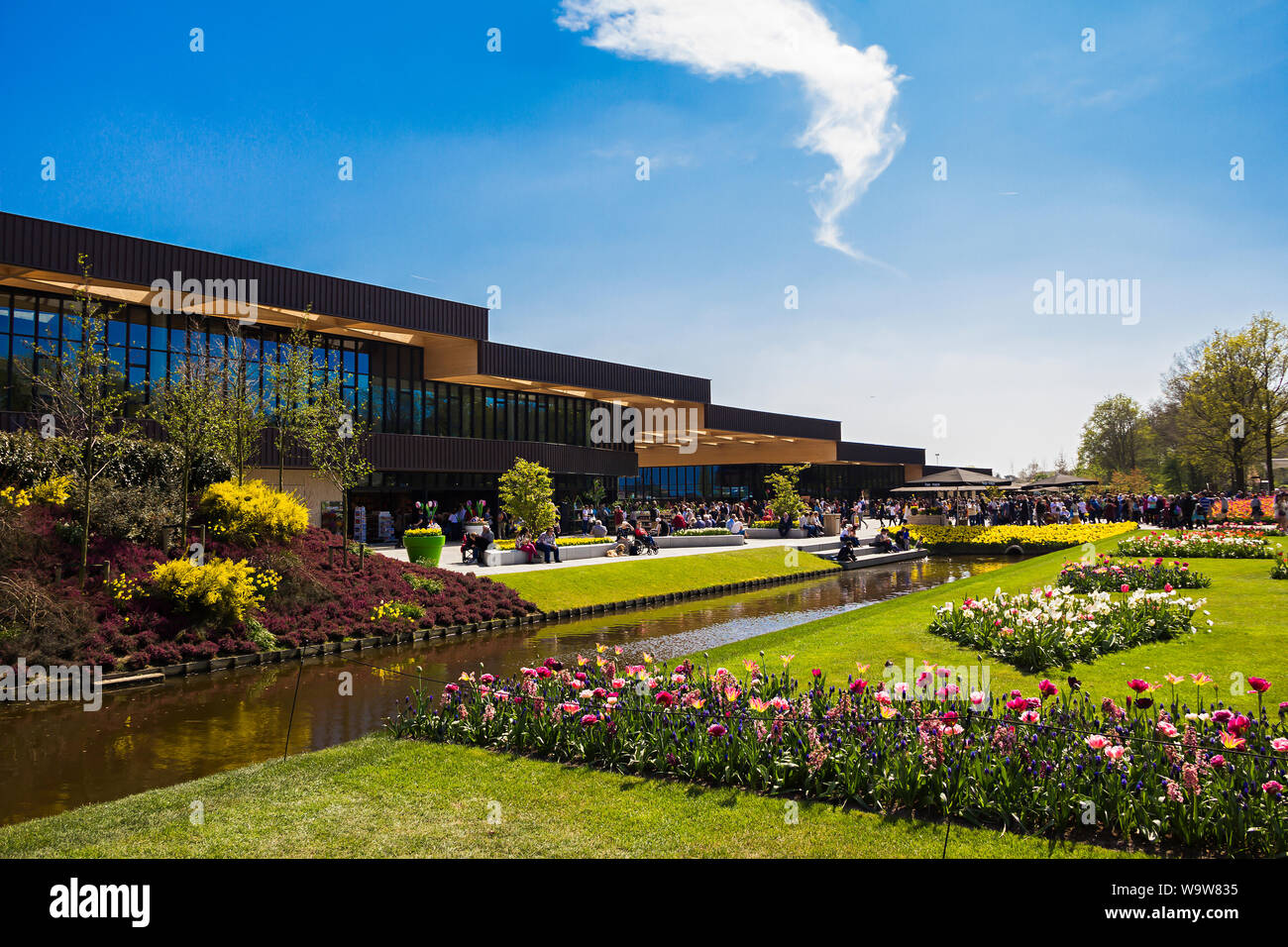 Keukenhof entrance building hi-res stock photography and images - Alamy