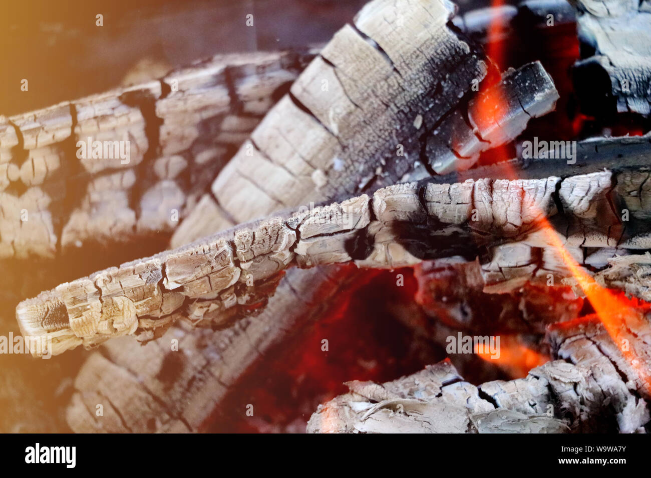 Smoldering fire hi-res stock photography and images - Alamy