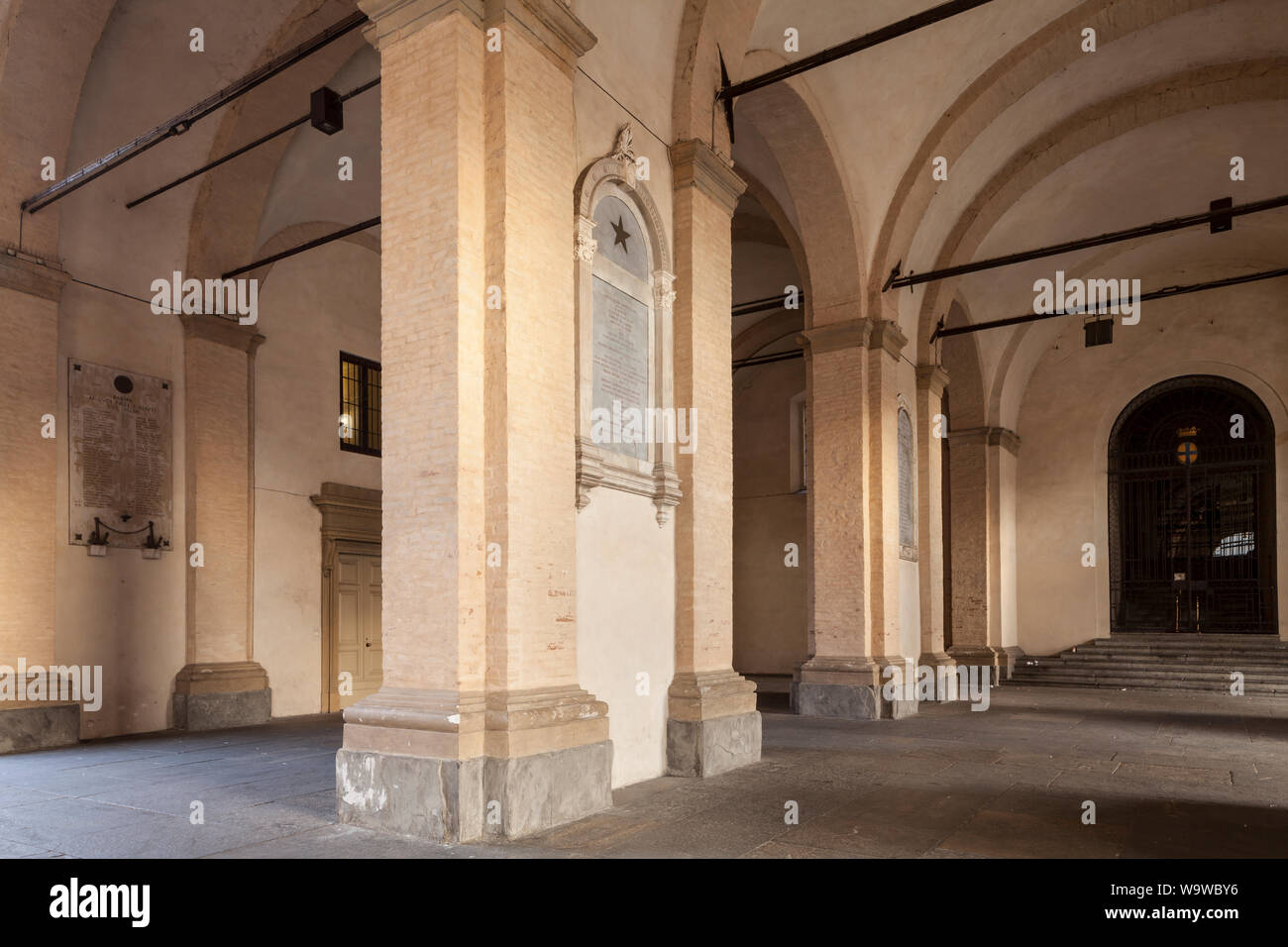 The arches of Palazzo del Comune, Parma, Italy Stock Photo - Alamy