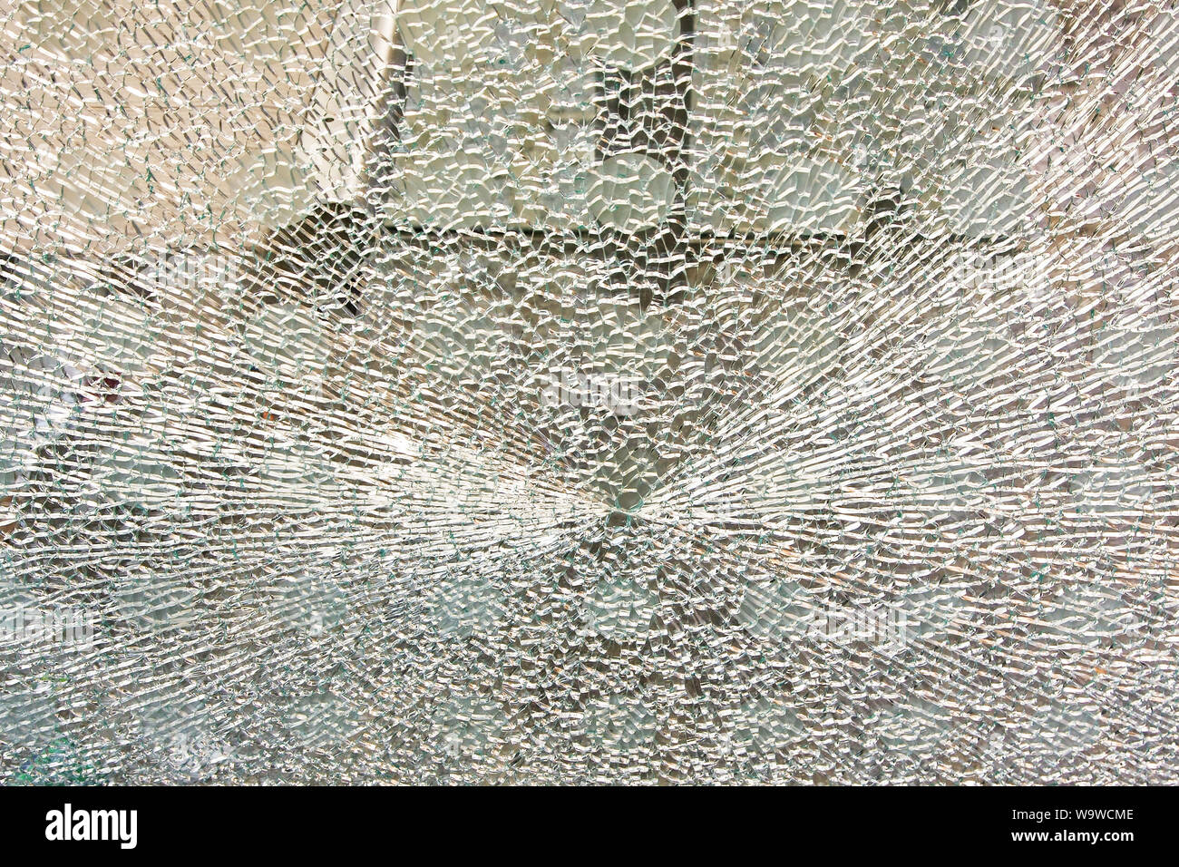 Broken glass pattern hi-res stock photography and images - Alamy