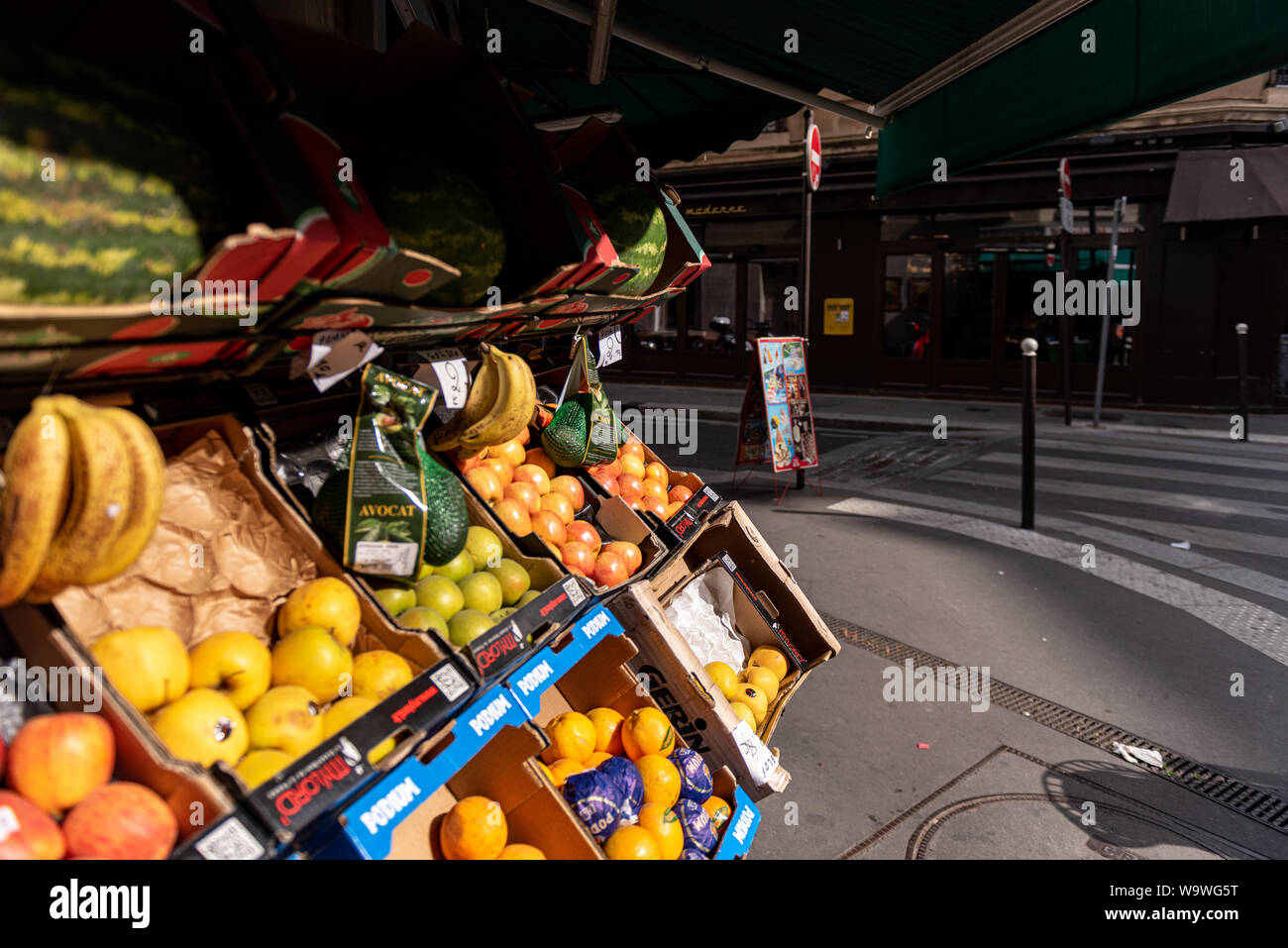 Fresh produce at the corner store in Paris Stock Photo - Alamy