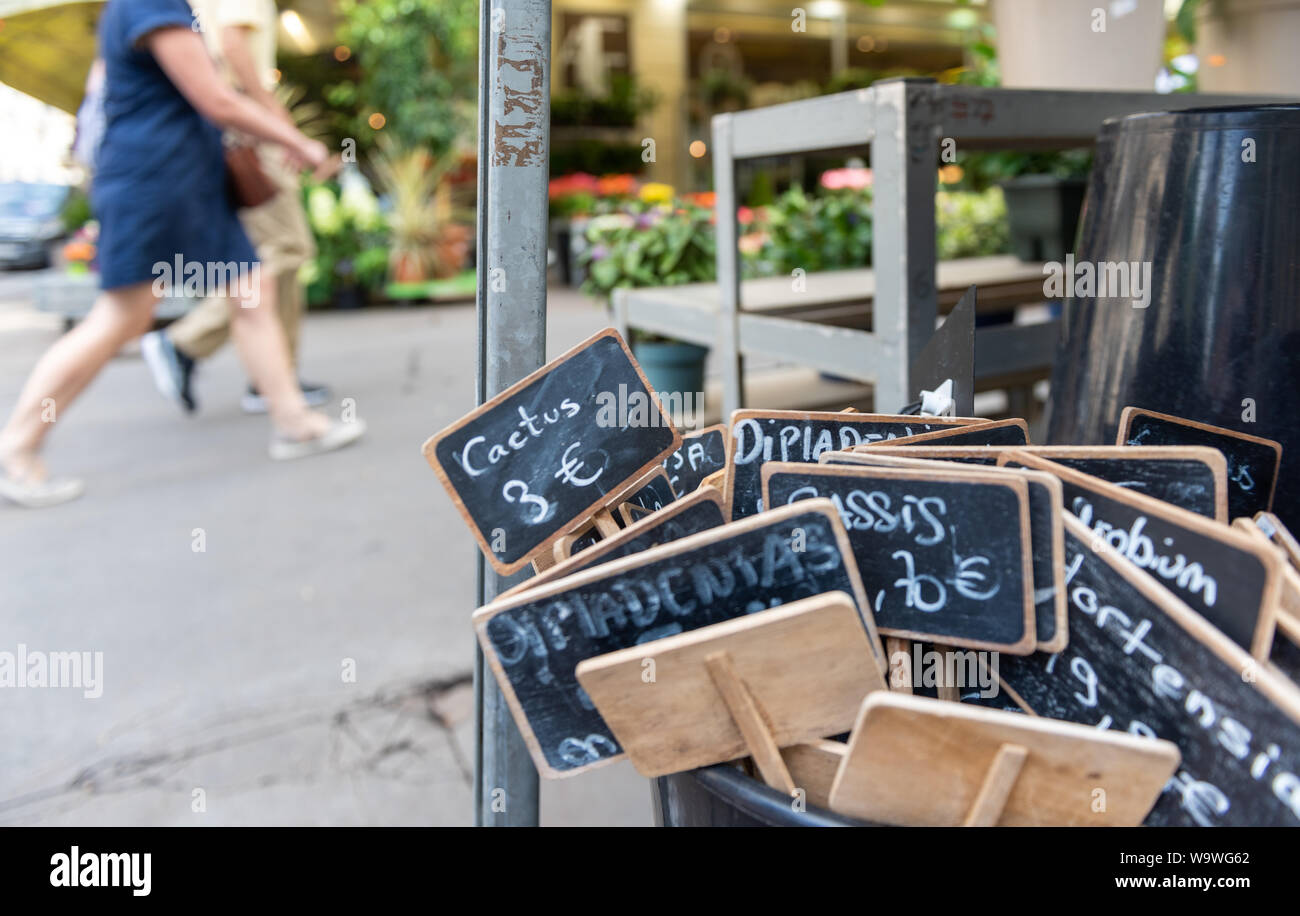 Sidewalk chalk history hi-res stock photography and images - Alamy