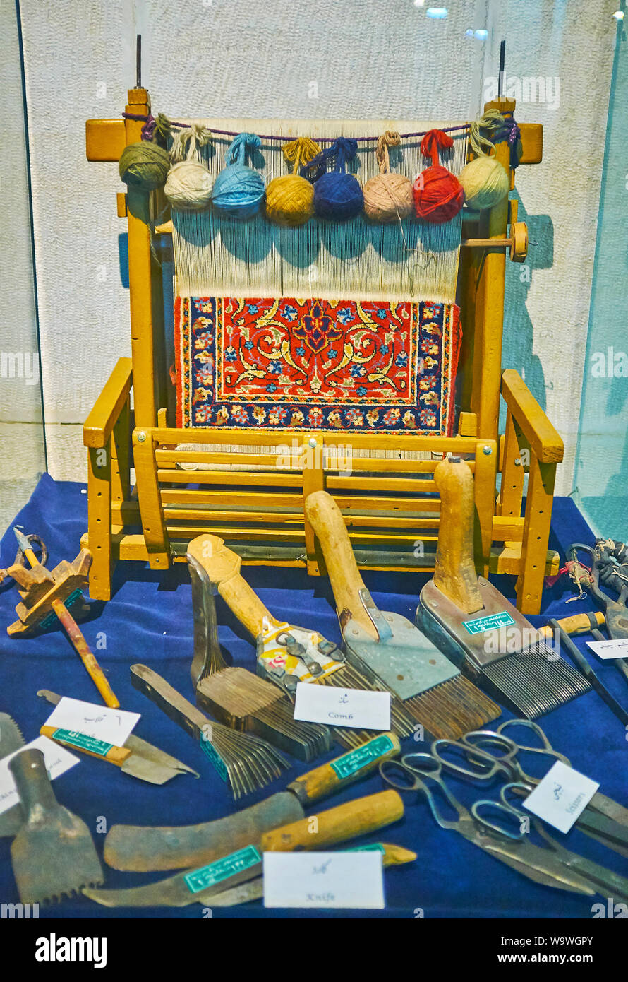 Medieval loom hi-res stock photography and images - Alamy