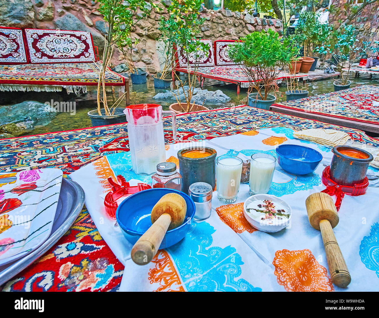 Dizi iran hi-res stock photography and images - Alamy