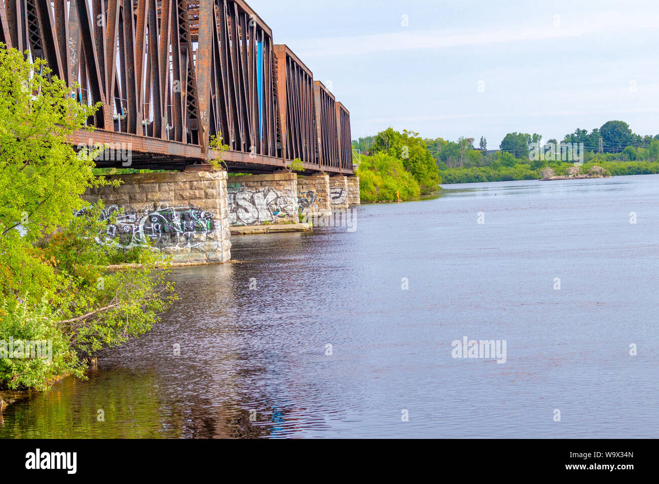 Ottawa rail bridge hi-res stock photography and images - Alamy