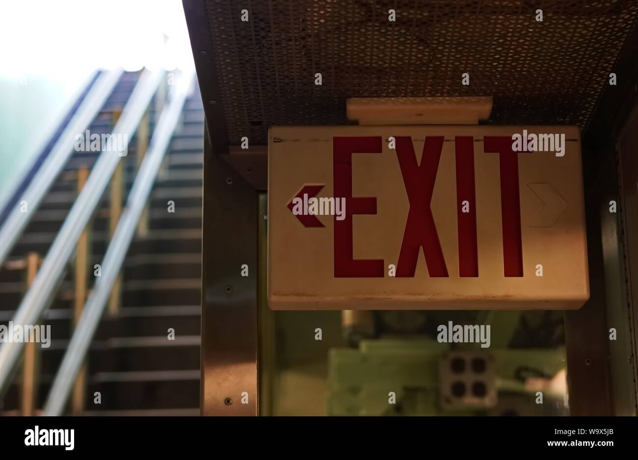 London exit sign hi-res stock photography and images - Alamy