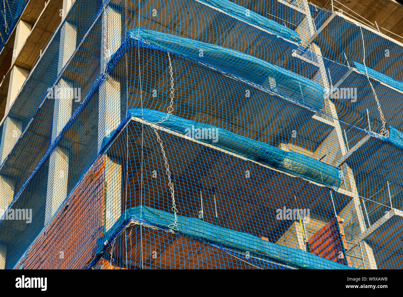 Mandatory protection networks in buildings and building works to avoid ...