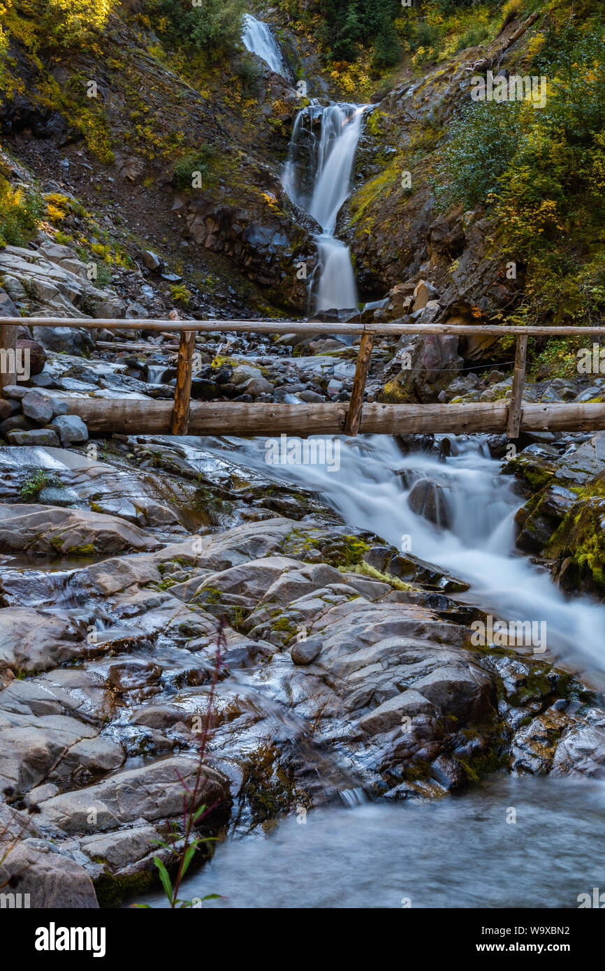 Bridge over waterfall mount hi-res stock photography and images - Alamy