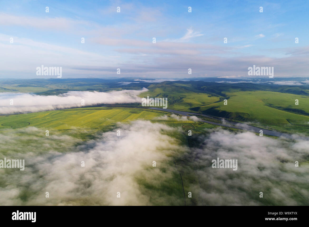 Aerial fog hi-res stock photography and images - Alamy