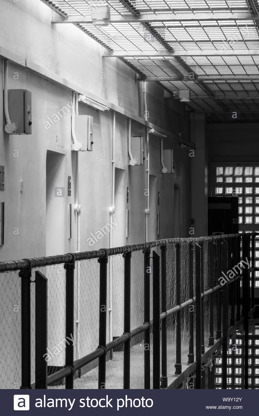 Old Fashioned Jail Stock Photos & Old Fashioned Jail Stock Images - Alamy