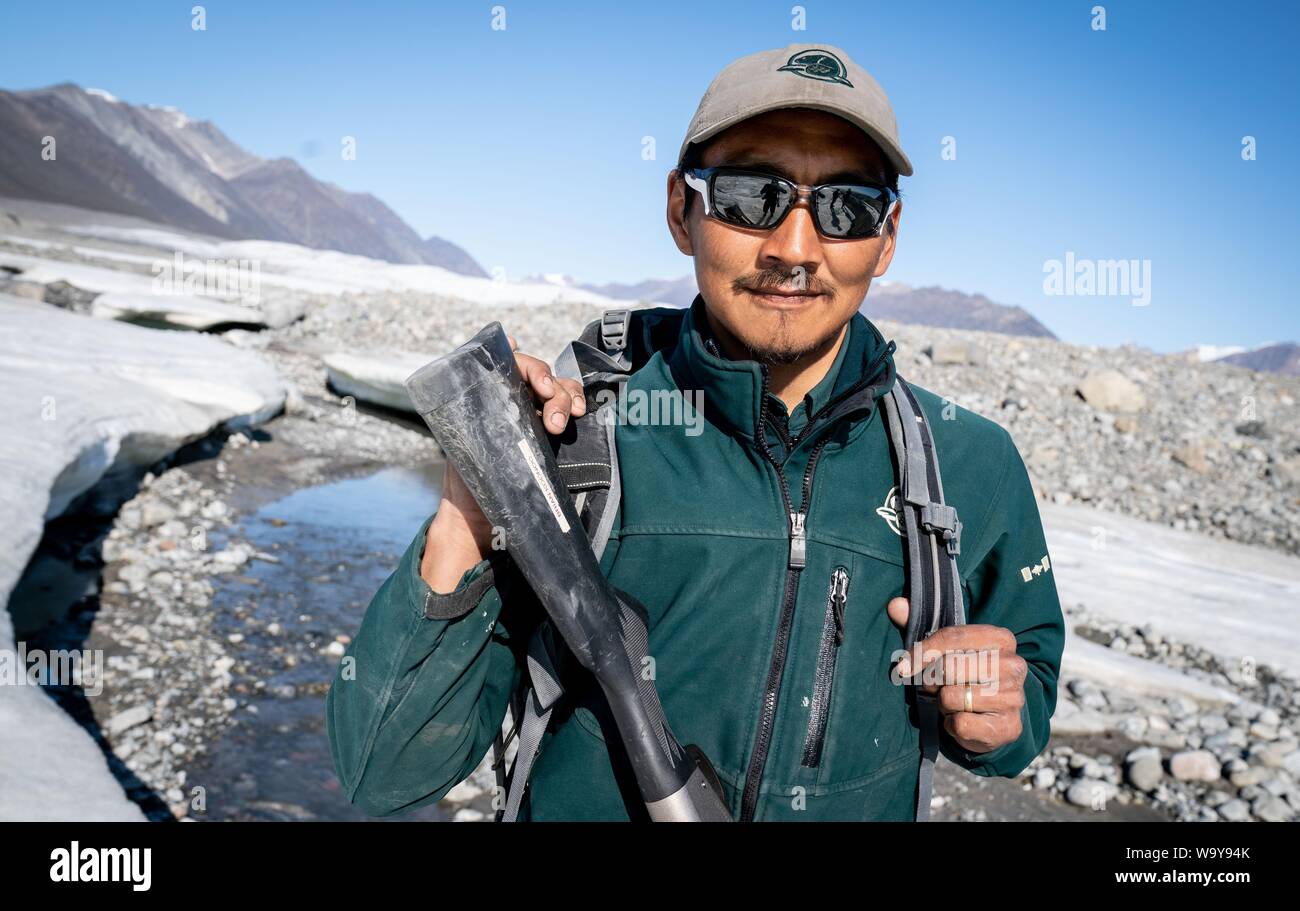 Pond Inlet, Canada. 15th Aug, 2019. The park ranger, Brian Koonoo ...