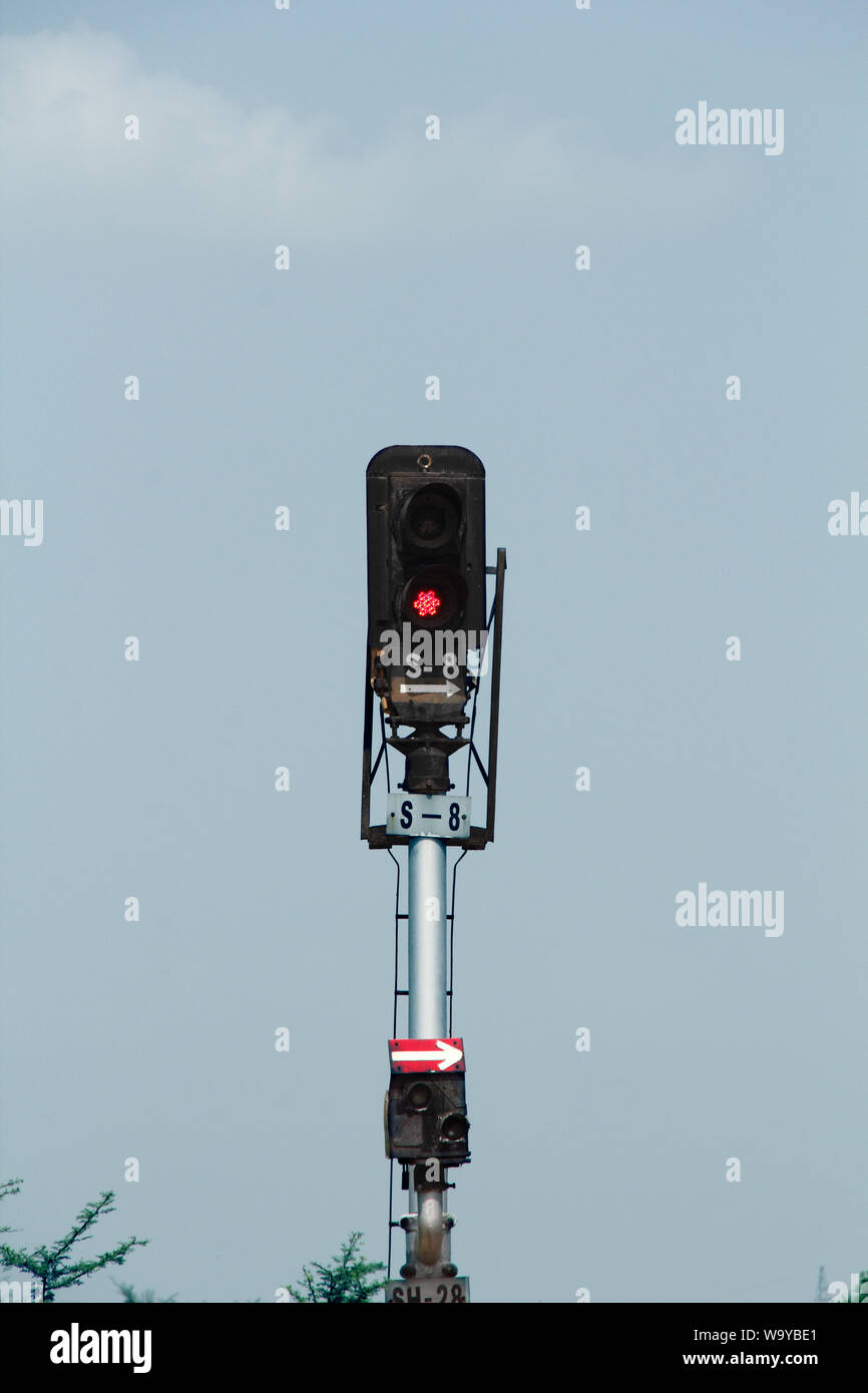 Stop go signal railway hi-res stock photography and images - Alamy