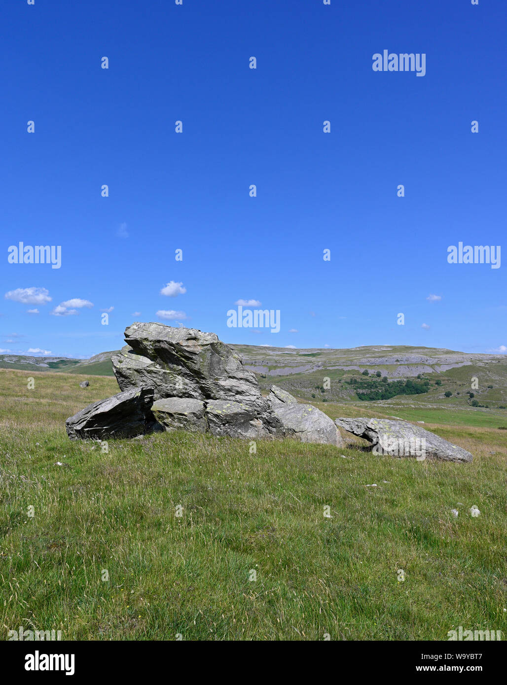 Glacial erratic boulders hi-res stock photography and images - Alamy