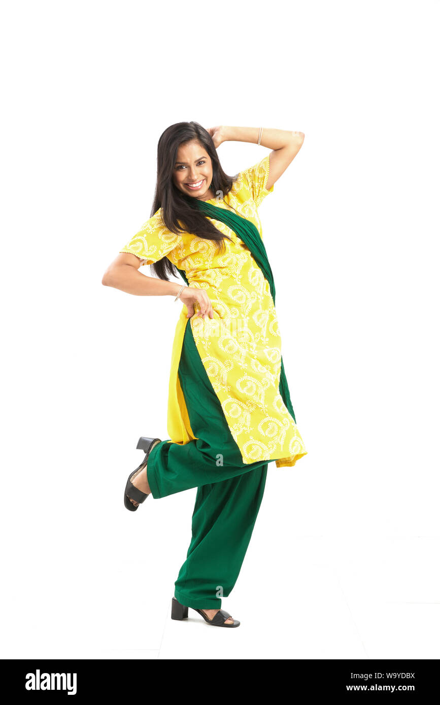 Indian woman dance class hi-res stock photography and images - Alamy