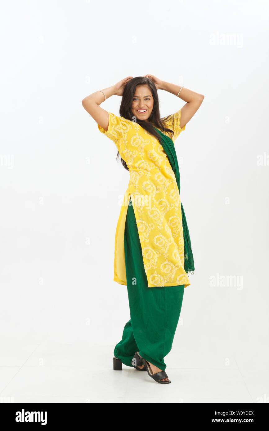 Woman dancing happy class hi-res stock photography and images - Alamy