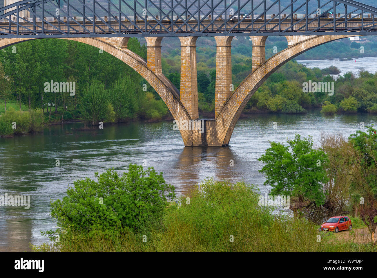 Douro bridges hi-res stock photography and images - Alamy